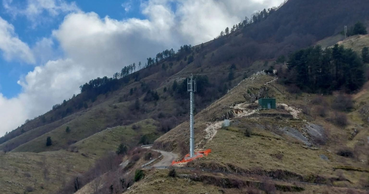 TERELLE - SPUNTA UNA MEGA ANTENNA